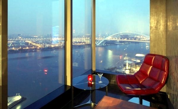 The ultra modern bar design in Shanghai | Avso