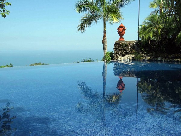 31 spectacular infinity pools that will rock your senses | Avso
