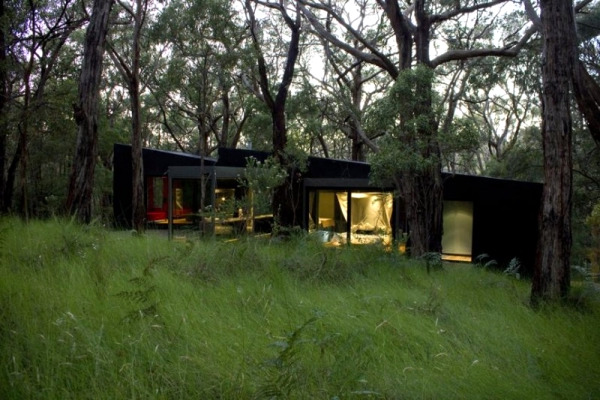 Simple House Design in Minimalist Style | Avso