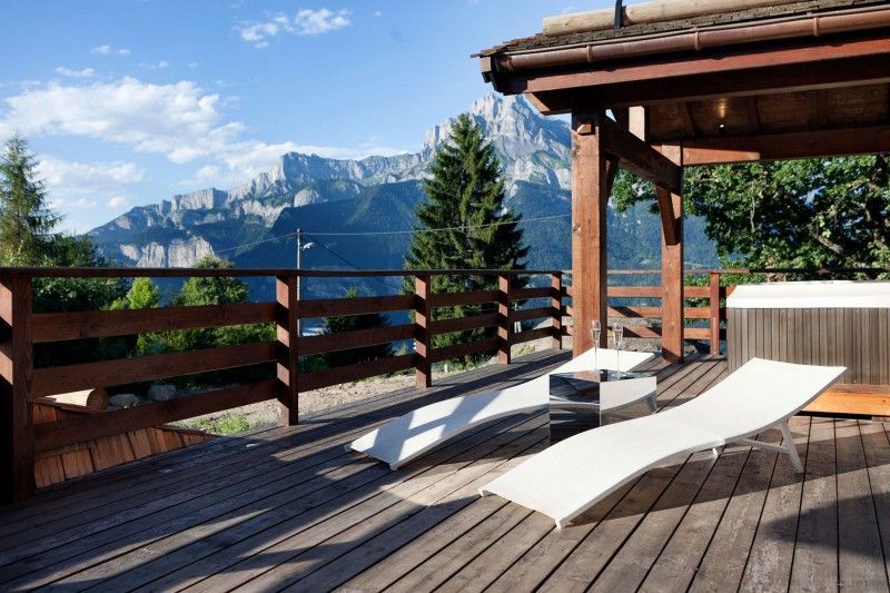 Luxury mountain chalet in the French Alps | Avso