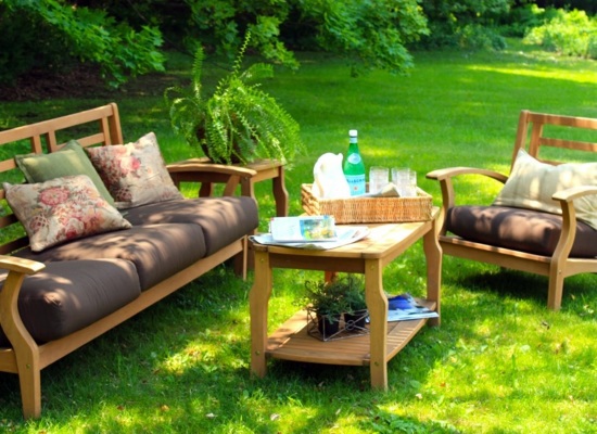 Natural Outdoor Sitting Area Ideas