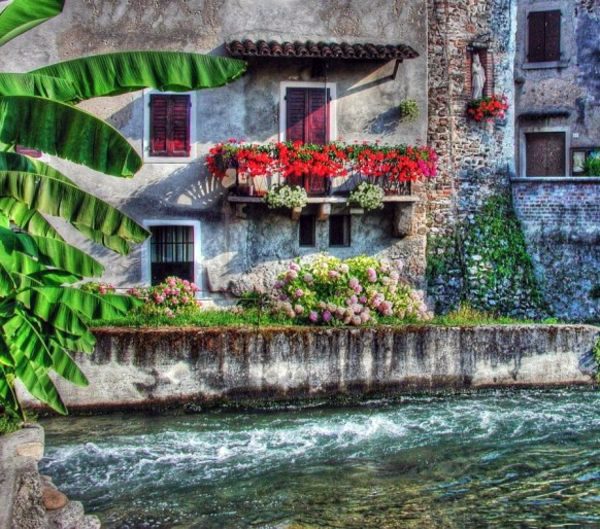 Attractive balcony design – some of the most beautiful balcony designs ...